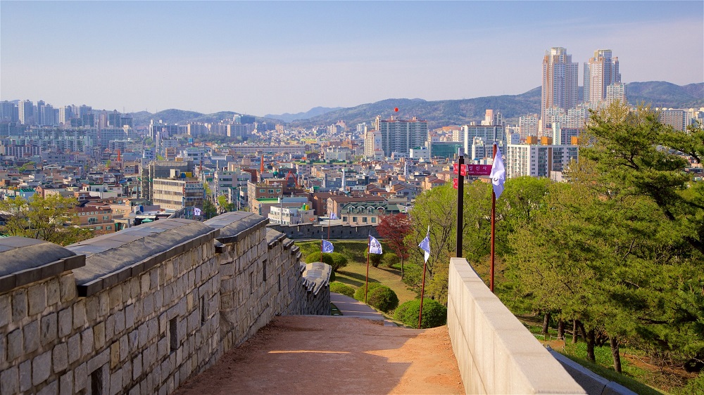 Dịch vụ Pháo đài Suwon Hwaseong, Gyeonggi | TGROUP | Đặt golf, tour du ...